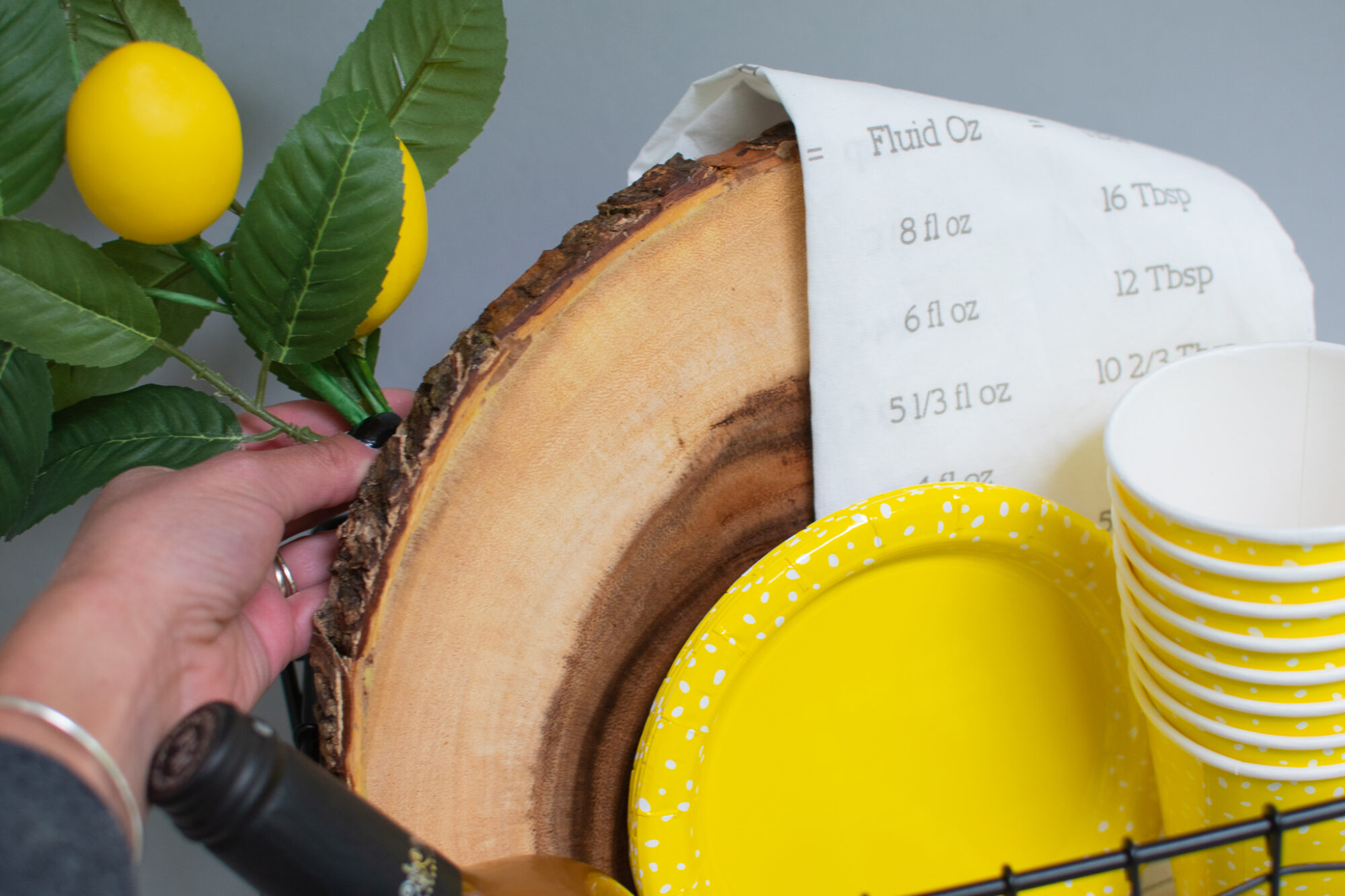 Easy Summer Gift Basket- Lemon Theme | The Mama Guide